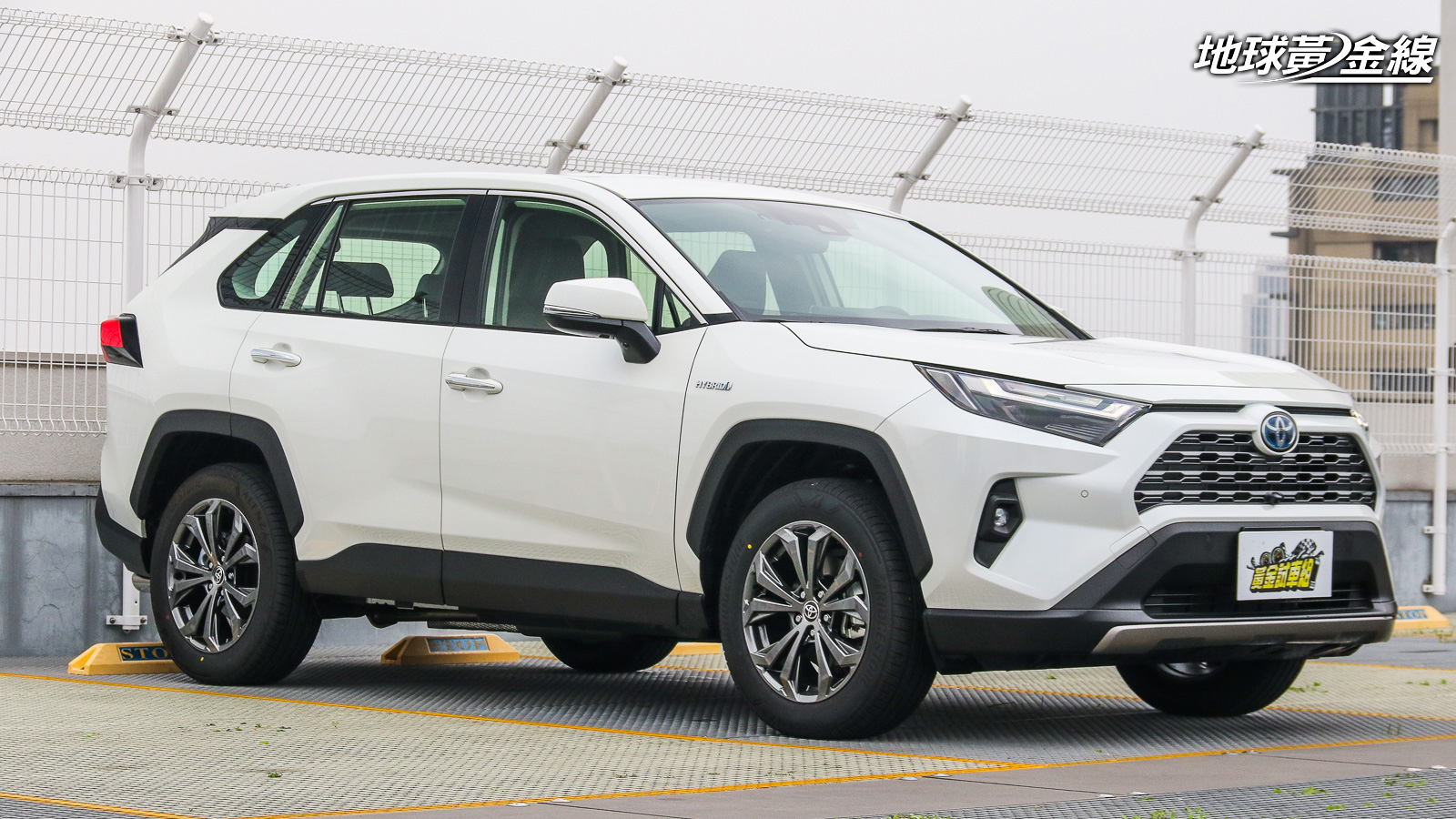 Toyota RAV4新年式有望年底登場！ 經銷端傳升級12.3吋車機售價恐漲1萬 | 地球黃金線