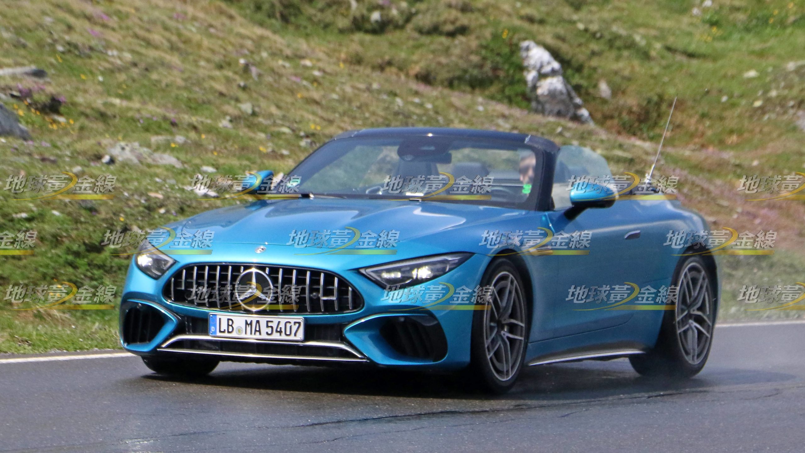 間諜照／疑似M-Benz SL 53 PHEV無偽裝遭捕獲？ 車尾曝身分但動力仍未知 | 地球黃金線