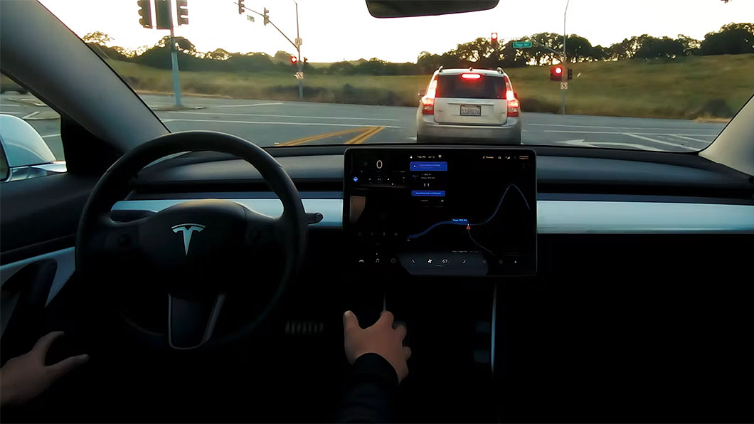 NHTSA寄信聯絡不上Tesla？ 馬斯克看推特才知漏掉信件並配合解鎖FSD Beta | 地球黃金線