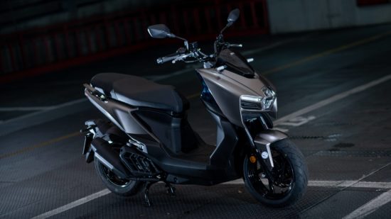 SYM三陽機車MMBCU新車售價11.3萬元 融入曼巴概念的全新世代白牌跑旅 | 地球黃金線