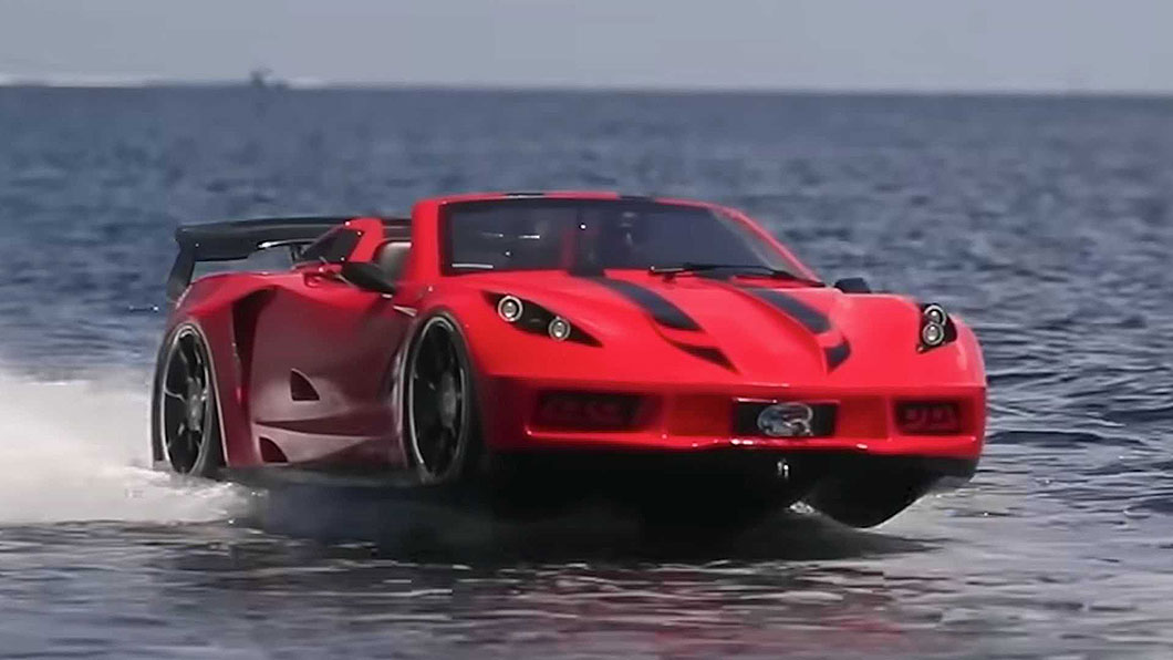 在水上開Chevrolet Corvette不是夢？ 駕駛Jet Car兜風保證吸引目光 | 地球黃金線