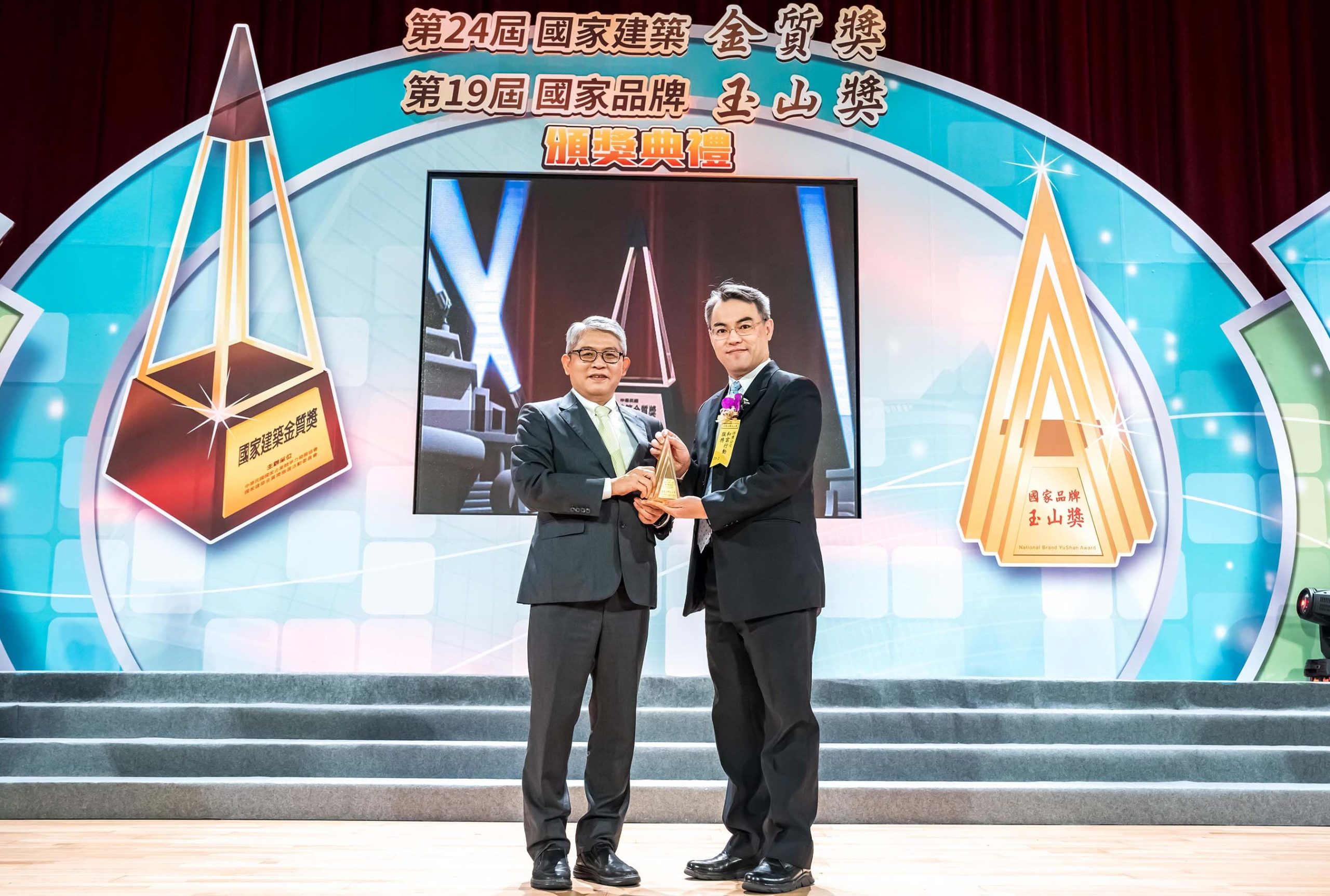 iRent打造最佳共享移動產品 獲第19屆國家品牌玉山獎殊榮 | 地球黃金線