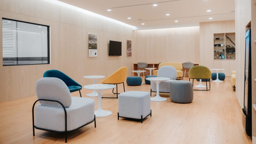 導入Kia CI 2.0品牌識別 全新鳳山展示暨服務中心開幕！ | 地球黃金線