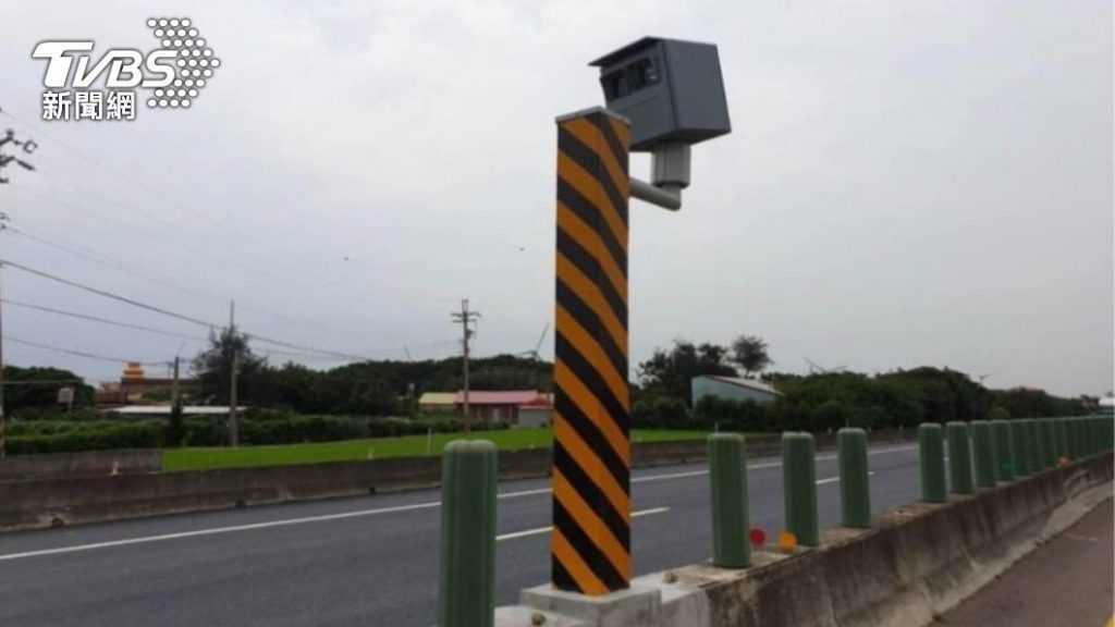 政府不認國際速限反推各種測速 立委與民眾痛批搶錢！ | 地球黃金線