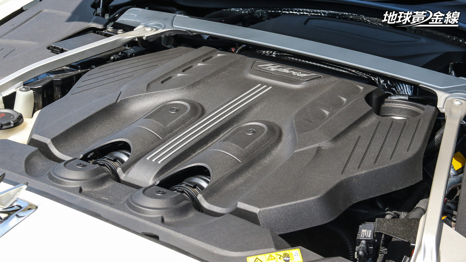 海外試駕／Bentley Flying Spur Hybrid新加坡首航 潔淨只是附加舒適升級才正點 | 地球黃金線