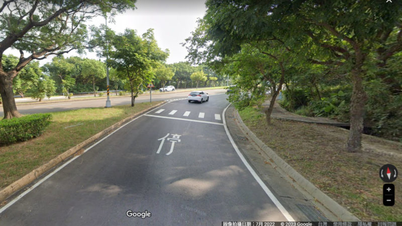 依照標線停車再開指示卻被後方按喇叭 網友無奈問：到底該不該停？ | 地球黃金線