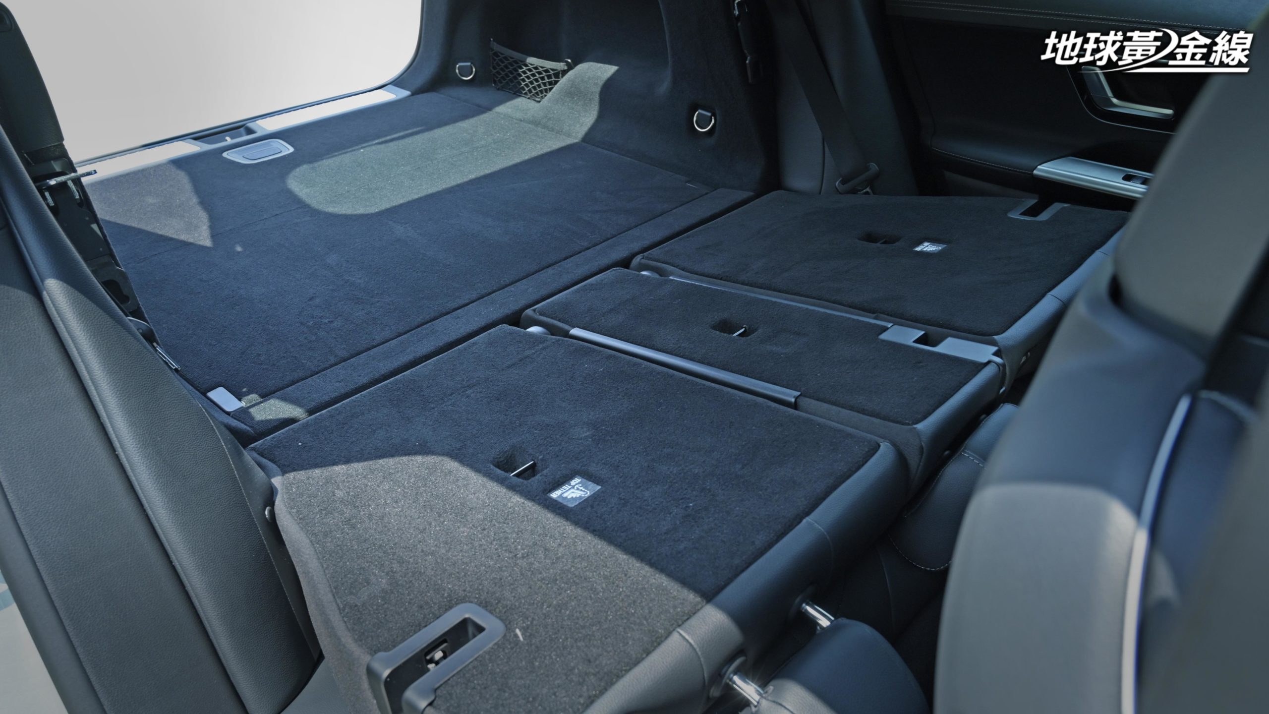 試駕／M-EQ EQE 350 4Matic SUV 次世代三芒星純電休旅 | 地球黃金線