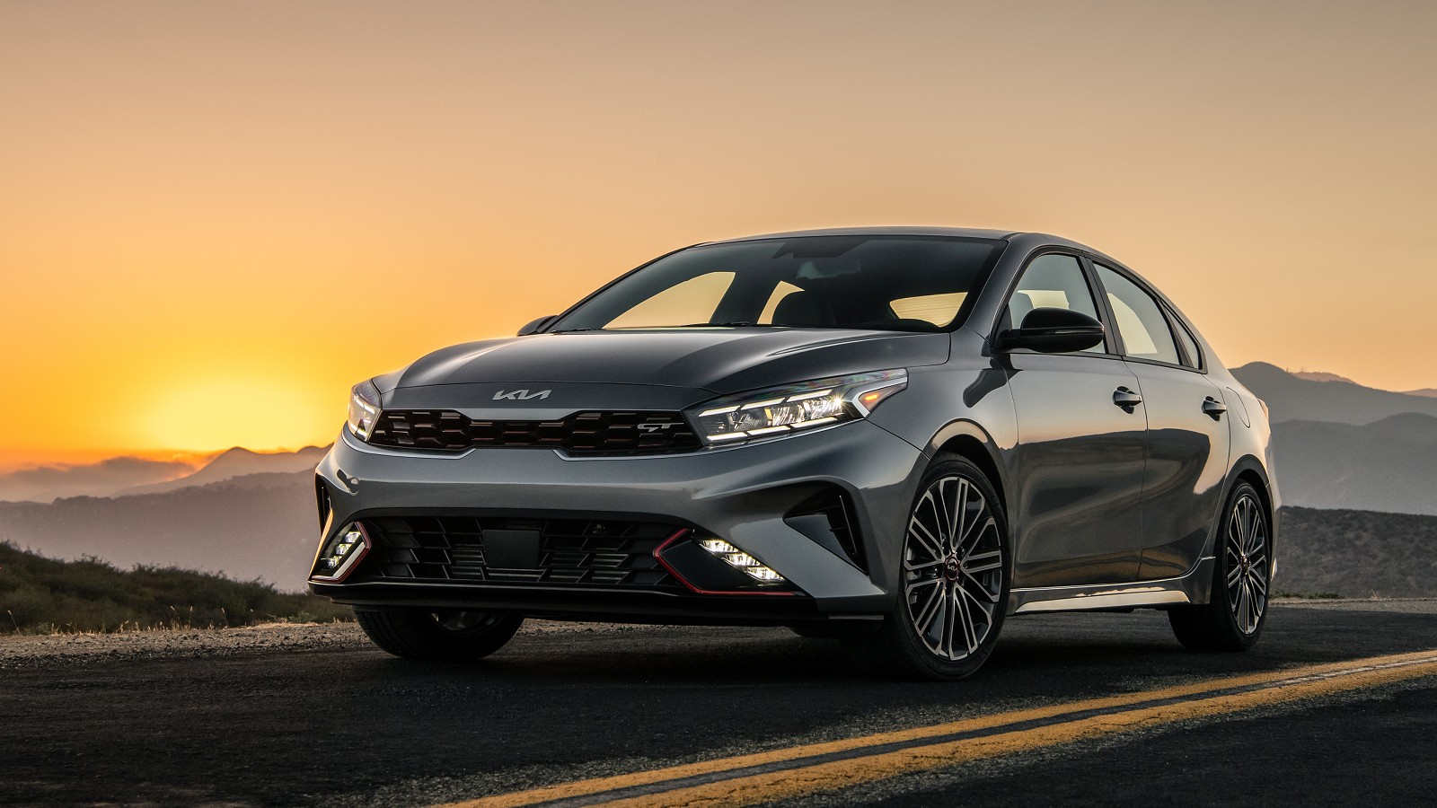 Kia主力中型房車K3預告改款更新 EV9化尾燈造型更帥勁更具科技感 | 地球黃金線