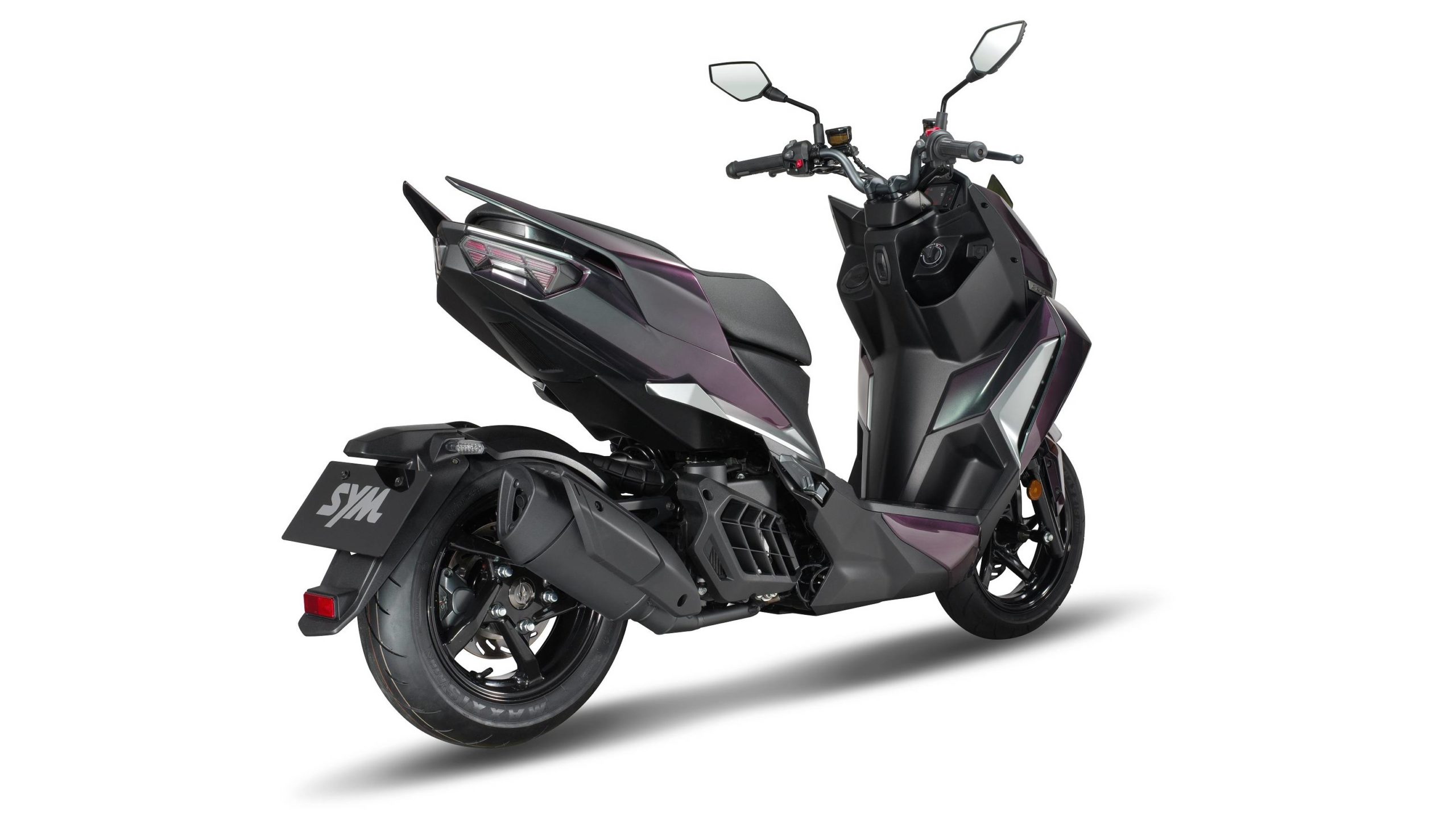 SYM DRGBT大改款米蘭車展現身！ 三陽預告「新龍王」賣點：性能再升級 | 地球黃金線