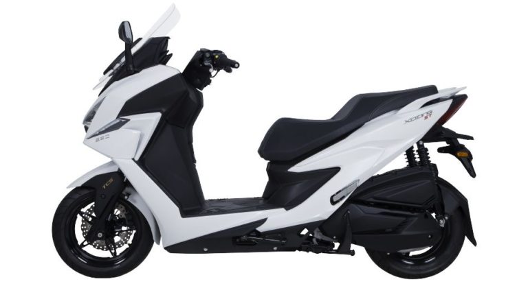 Kymco台灣推250白牌級距速克達？ 提交專利像極中國光陽Xciting ST250 | 地球黃金線