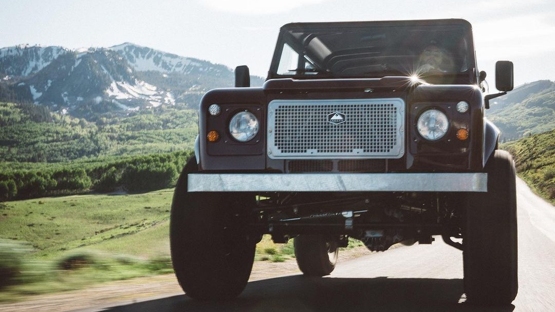 Defender推出復刻版？底盤竟來自Jeep Wrangler！ | 地球黃金線