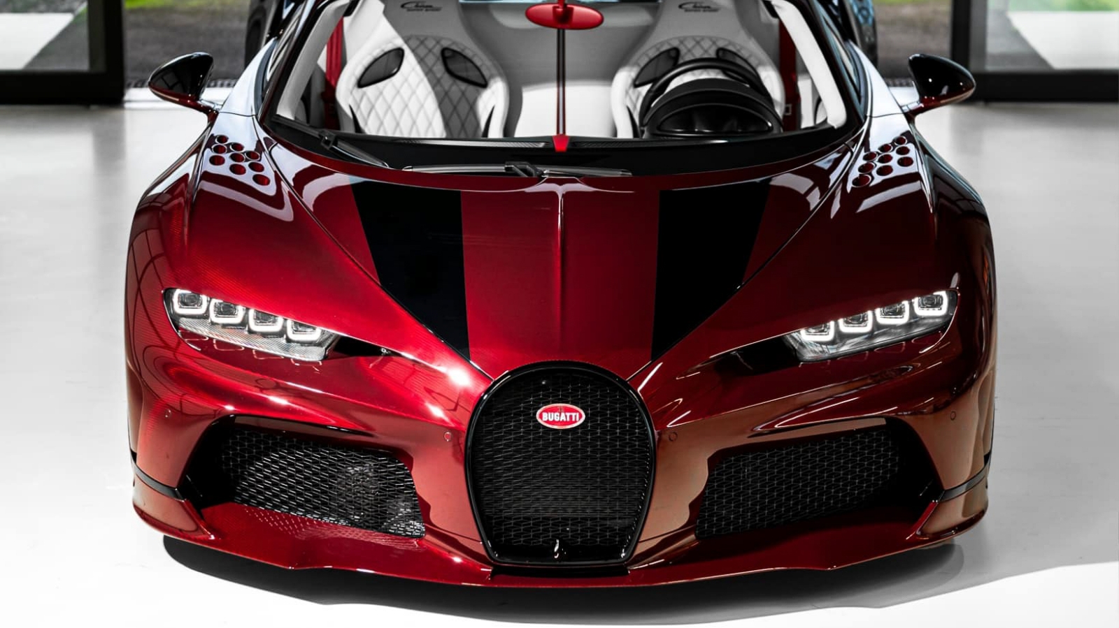 紅的喜氣！Bugatti Chiron Super Sport赤龍特仕版喜迎龍年到來？ | 地球黃金線