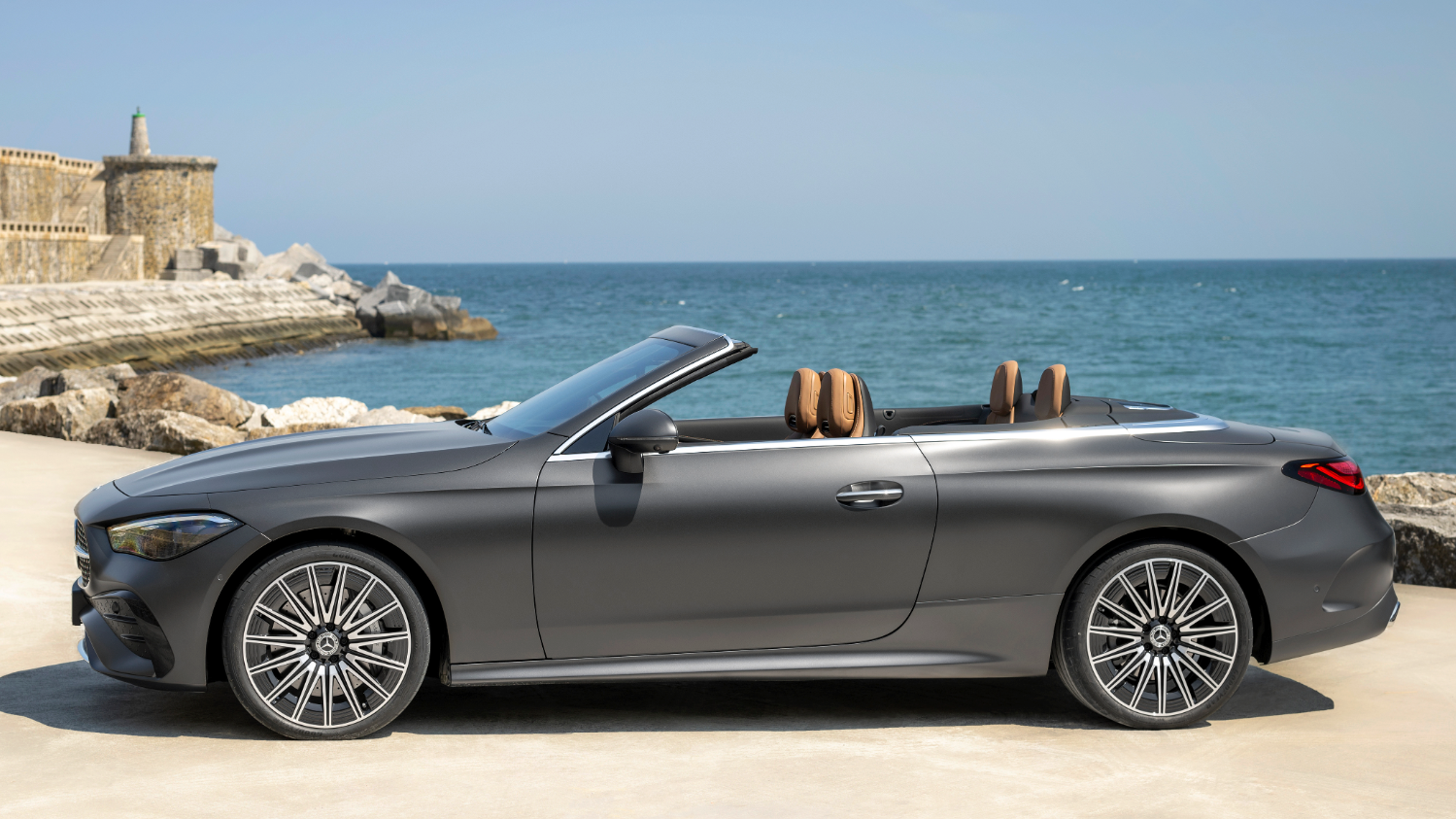 賓士CLE雙門跑車發表在即，雙動力選項預約3月底上市 | 地球黃金線