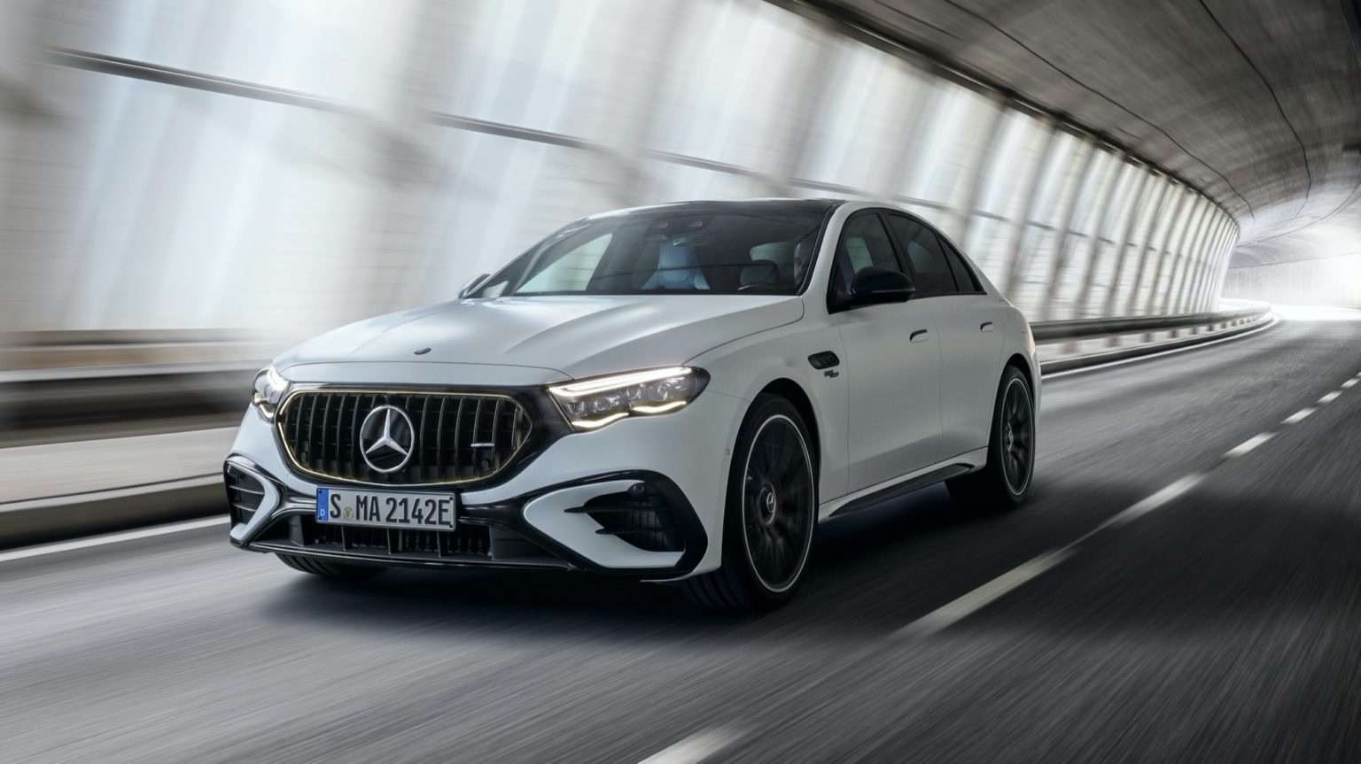 M-AMG E 53 Hybrid 4Matic+登場，最高612匹馬力純電續航達百公里 | 地球黃金線