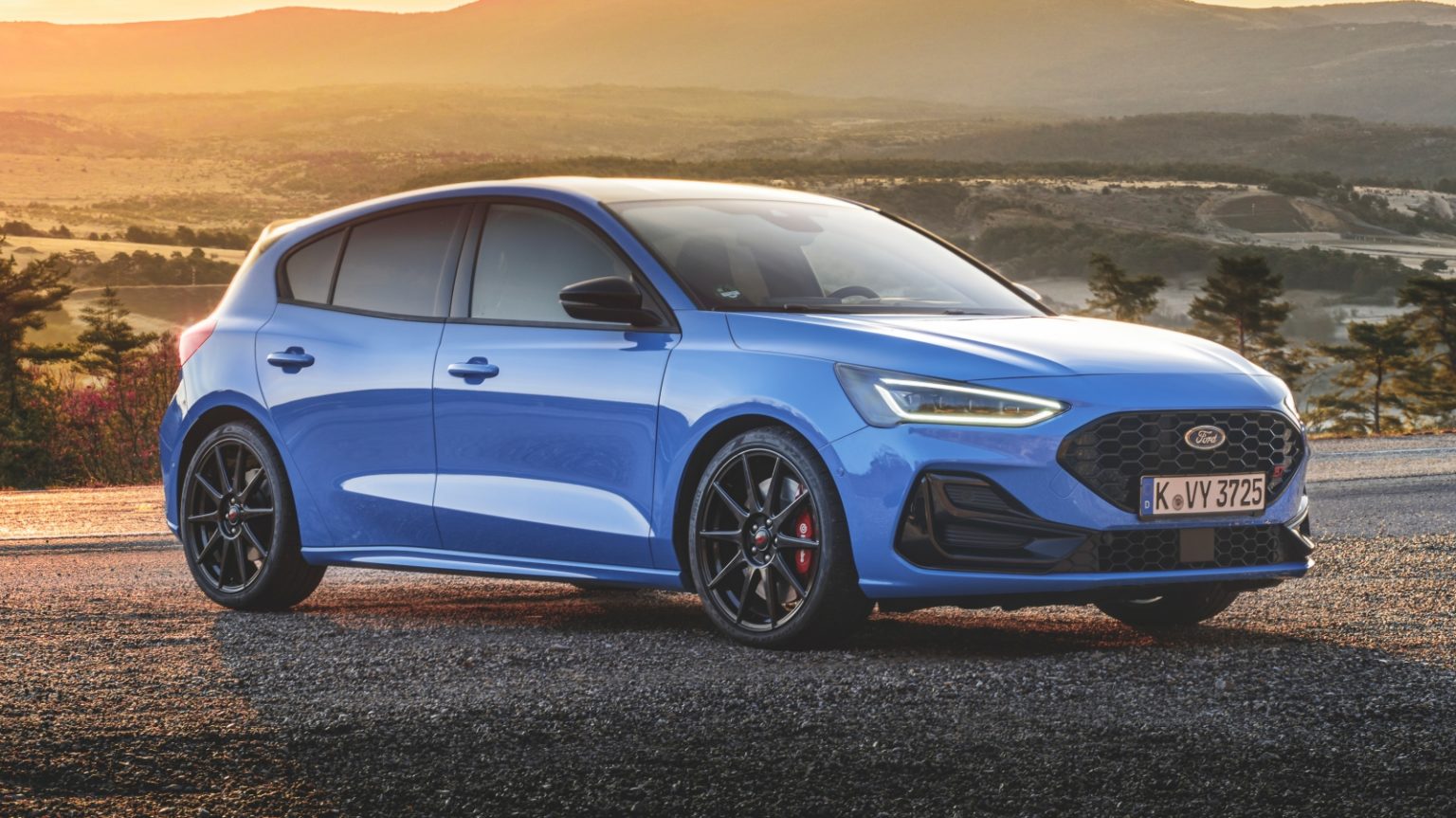 4.5代Ford Focus ST Edition登場！原廠改好Brembo卡鉗跟KW避震 | 地球黃金線