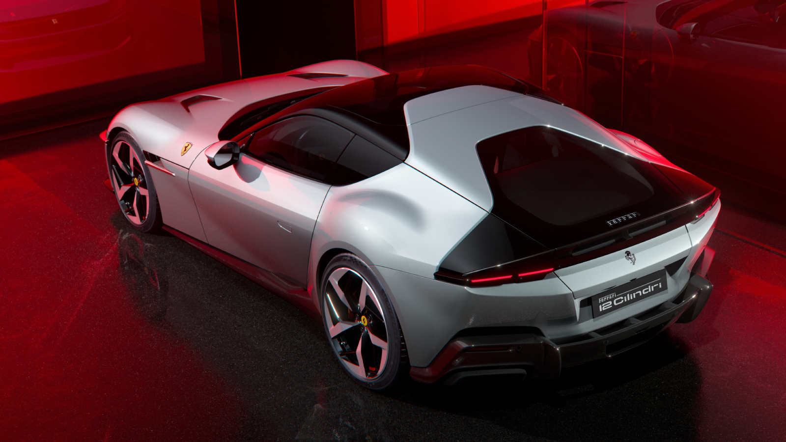 法拉利全新超跑12Cilindri發表！812後繼車維持V12純正大排量 | 地球黃金線