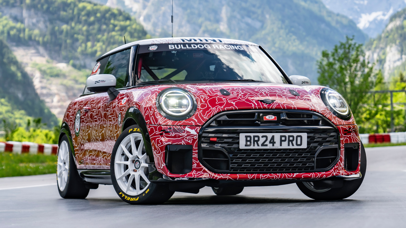 Mini JCW全新原型將於紐柏林亮相！汽油電動雙動力造型也更競技 | 地球黃金線