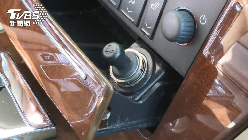 點菸器插座消失引追憶！換上USB與Type-C接口真的更方便？ | 地球黃金線