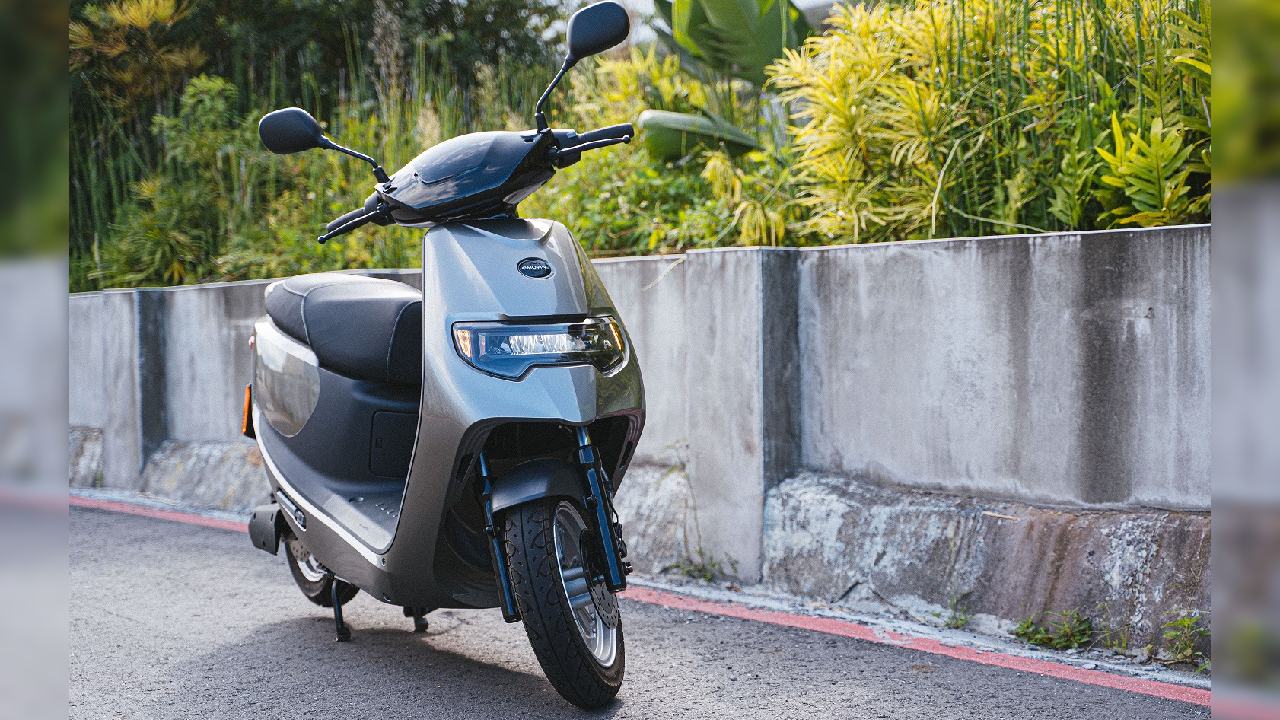 購買中華eMoving電動機車「終身免月租」5.11萬起！PBGN車款享最低199方案 | 地球黃金線