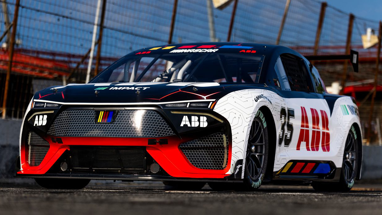 NASCAR亮相首款純電原型！耗資近5000萬開發千匹CUV賽車 | 地球黃金線