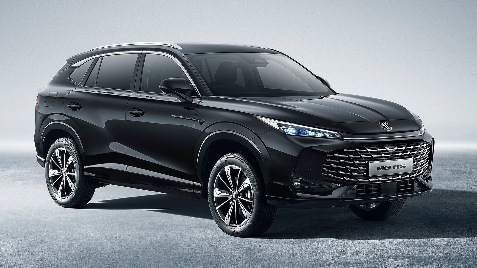 MG HS大改款105萬起英國開賣，台灣明年確定不會導入 | 地球黃金線