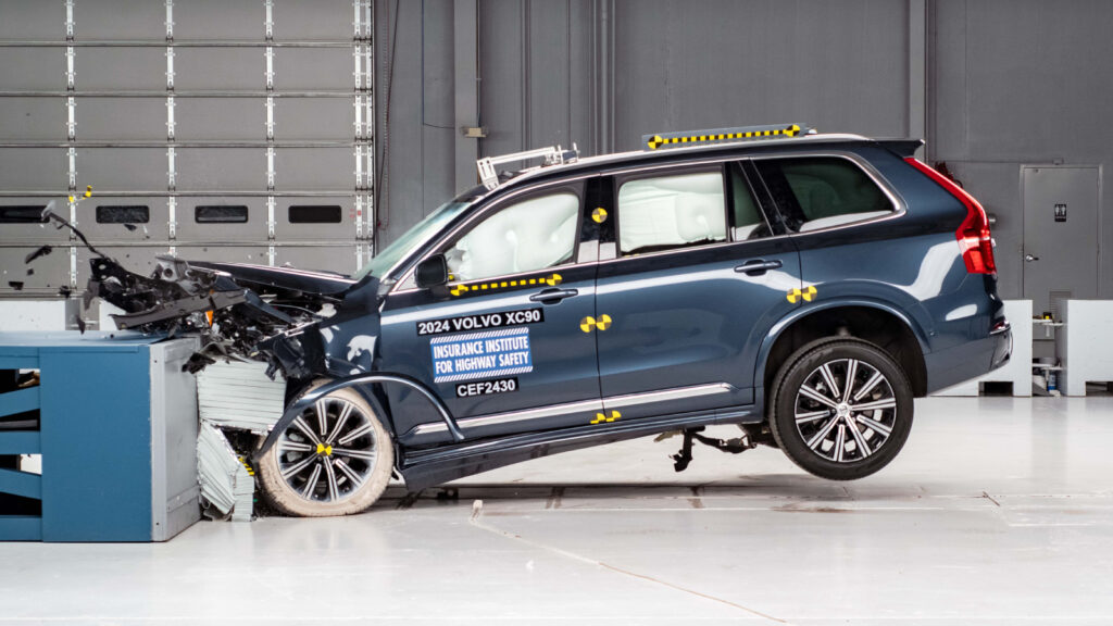 IIHS公布豪華SUV測試結果，三款獲Top Safety Pick+評價台灣有賣 | 地球黃金線