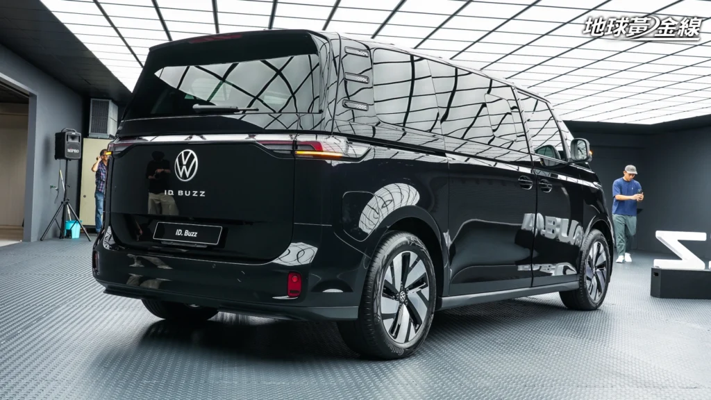 ID.Buzz長軸Pro S單一規格預售239.8萬起，ID.Buzz GTX評估中 | 地球黃金線