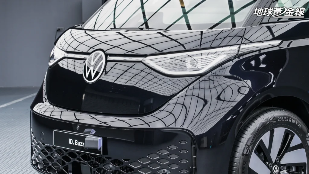 ID.Buzz長軸Pro S單一規格預售239.8萬起，ID.Buzz GTX評估中 | 地球黃金線