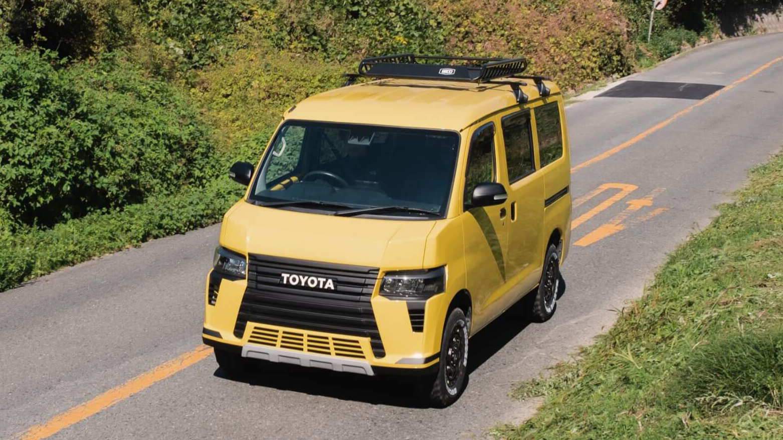 Town Ace搖身一變成Lexus GX，日本改裝廠爆改Toyota王牌廂型車 | 地球黃金線