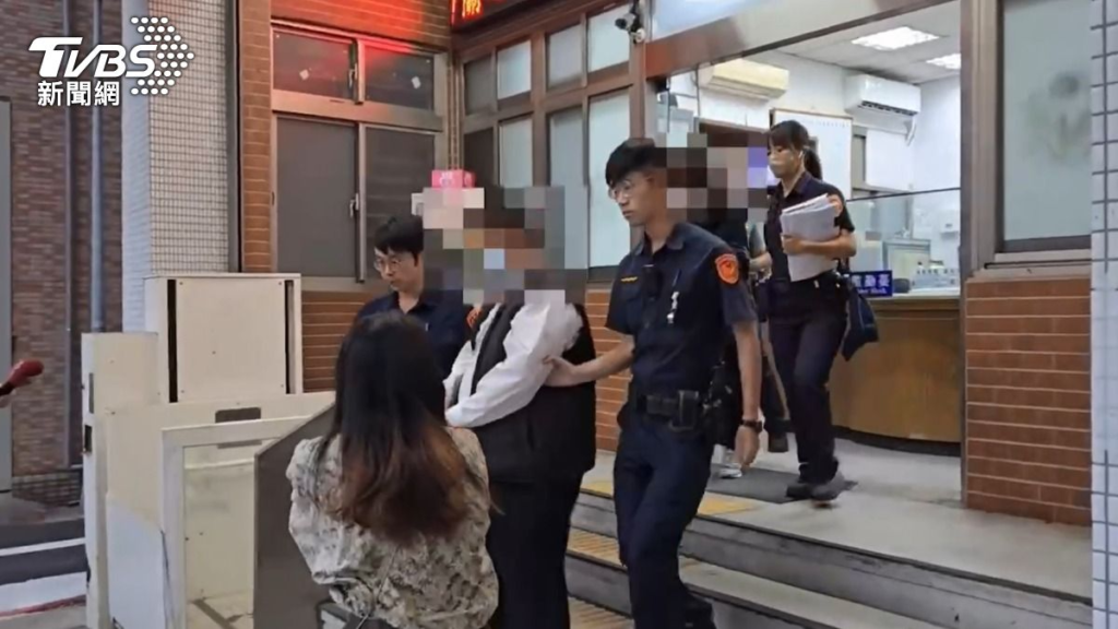 台北公車追撞釀1死15傷！23歲女司機事不關己喊「失憶」引發檢討駕訓制度聲浪 | 地球黃金線