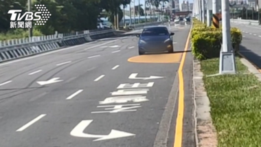 在左轉專用道直行怕被罰1800元？「兩大條件」缺少一項可以直行！ | 地球黃金線
