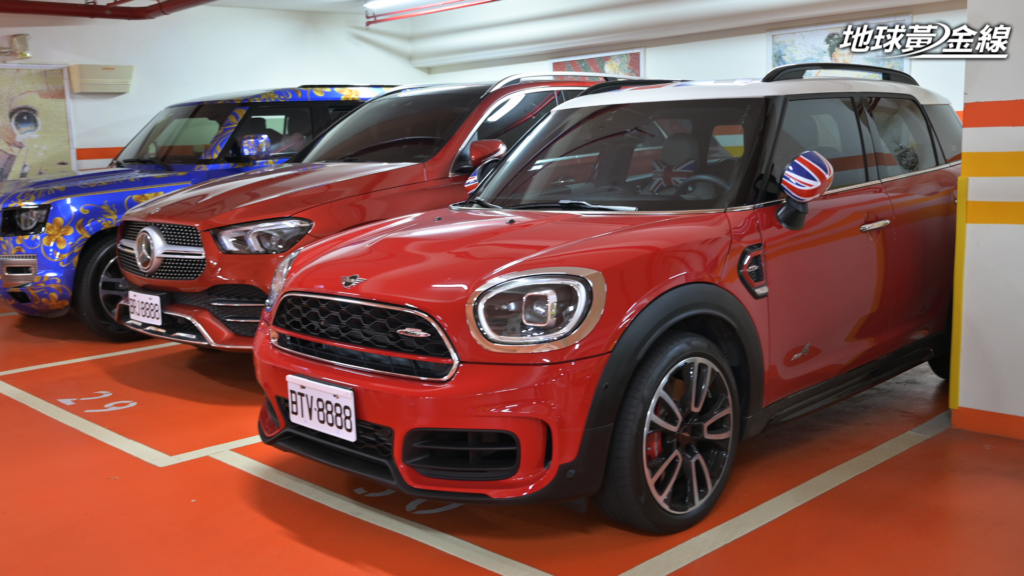 800台Mini Cooper齊聚吊車大王新竹寶山新廠！全國Mini大會師超壯觀 | 地球黃金線