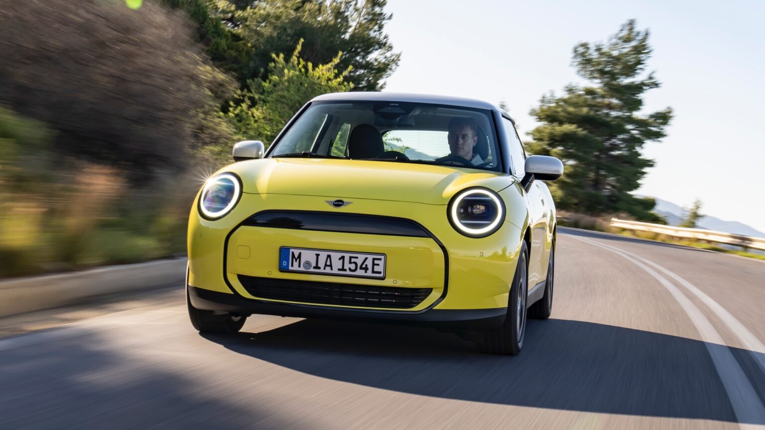 英國製純電Mini Cooper再等等？BMW連六千萬英鎊補助都放棄 | 地球黃金線