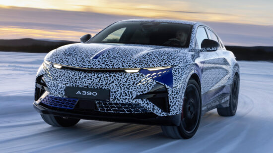 A390發表前雪地首現，Alpine首款四門運動轎跑確定採3馬達架構 | 地球黃金線