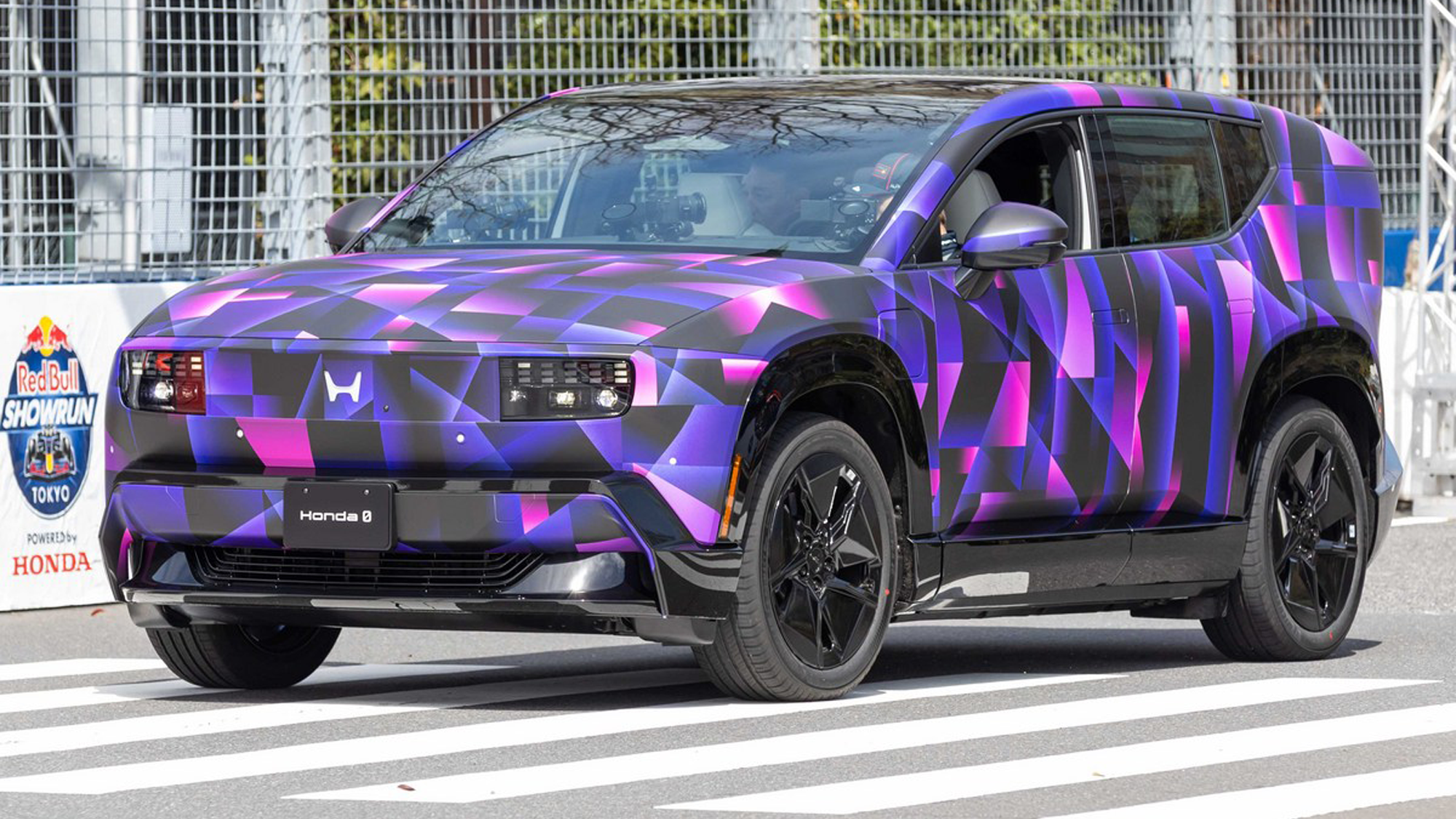Honda 0 SUV原型車全球首次公開！Red Bull Showrun日本站驚喜亮相 | 地球黃金線