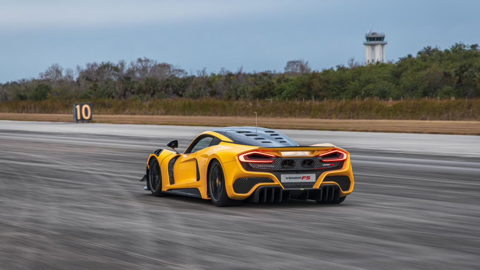超過2,000匹馬力！Hennessey Venom F5 Evolution寫下量產跑車新紀錄 | 地球黃金線