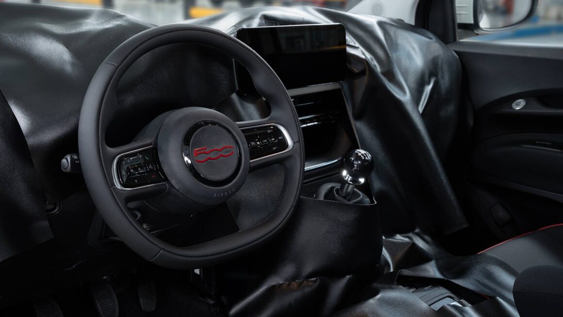 Fiat 500 Hybrid登場在即，首批試裝車下線 | 地球黃金線