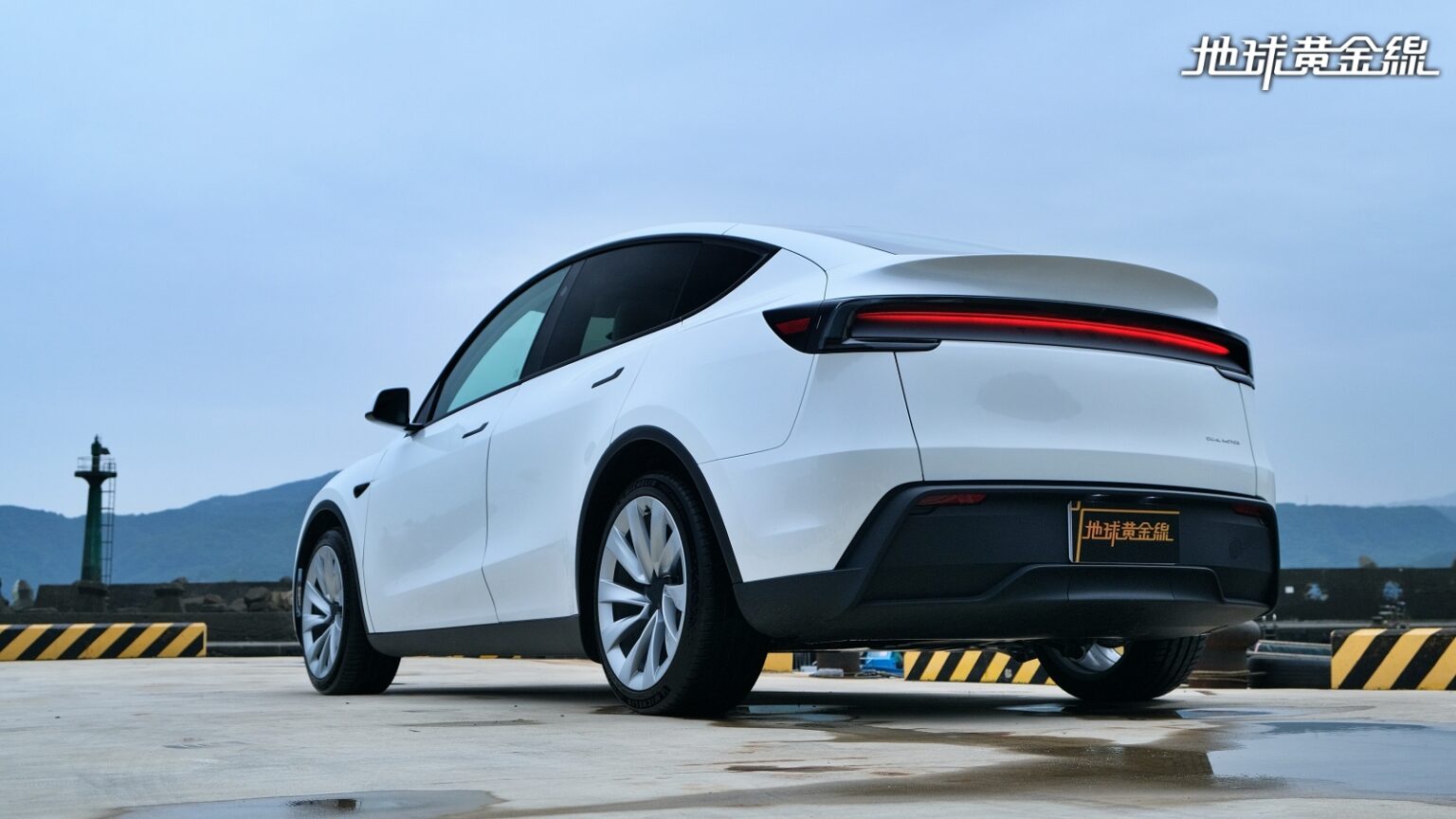 試駕／全新Tesla Model Y Long Range四驅版升級有感，油轉電一試就心動？ | 地球黃金線