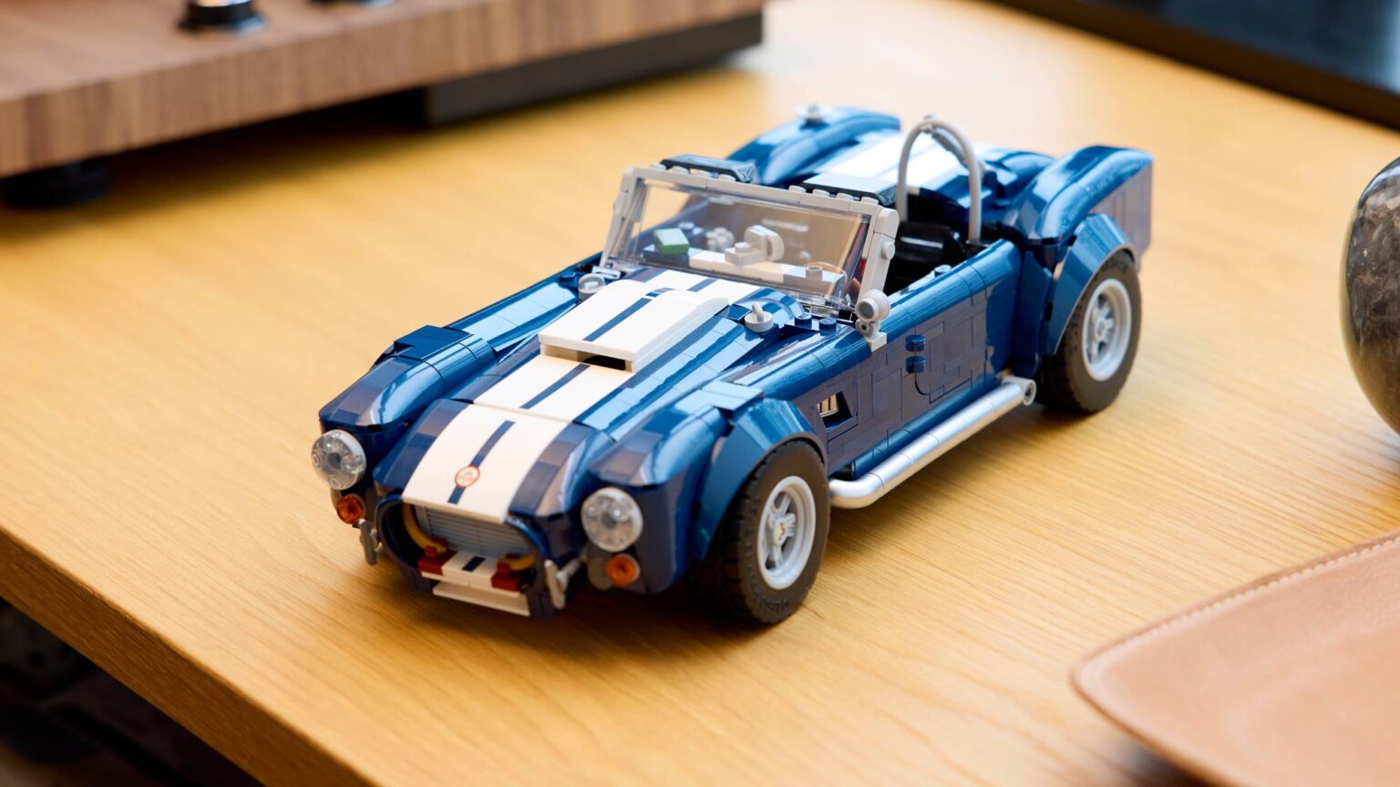 Lego全新推出Shelby Cobra 427 S/C，樂高重現傳奇美式賽車風華 | 地球黃金線