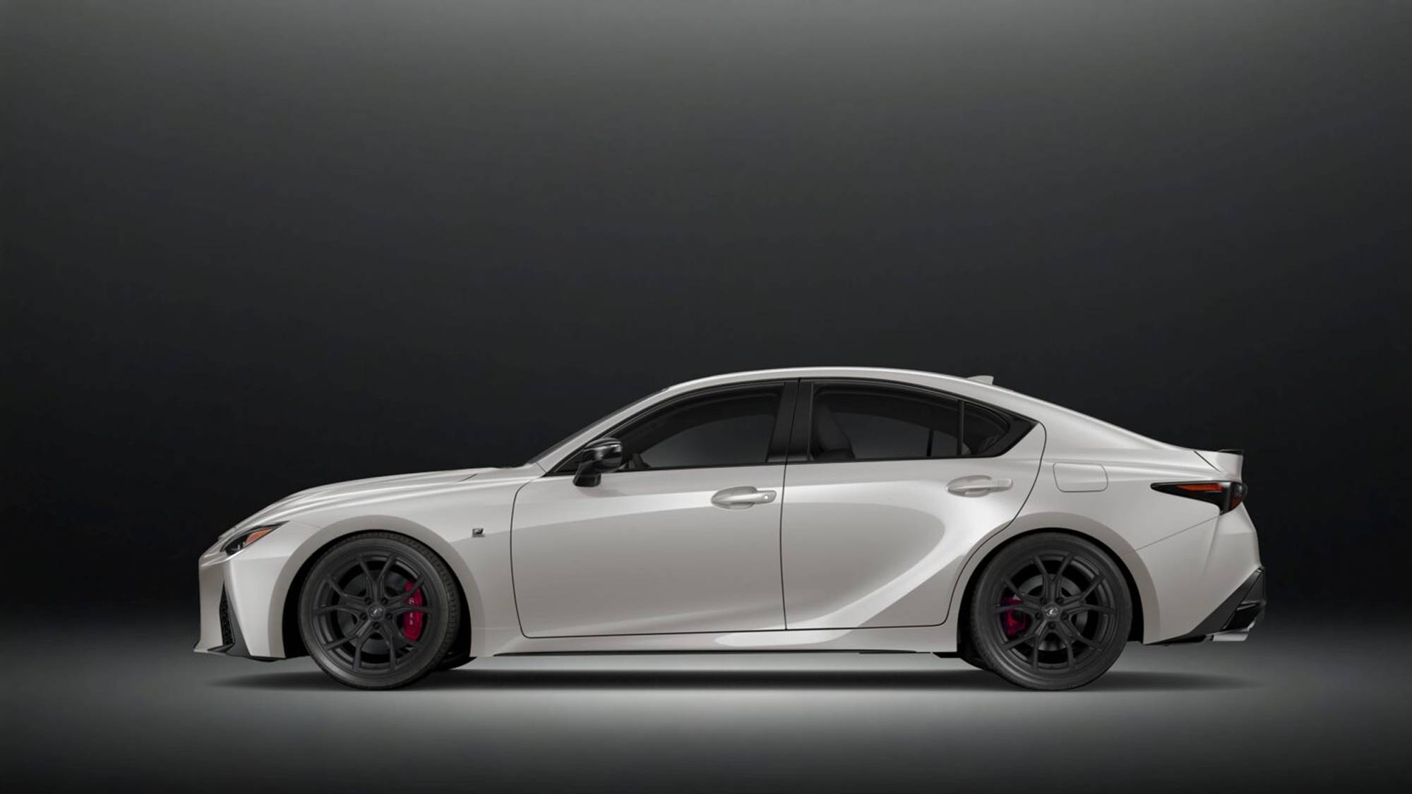 Lexus IS 500畫下最終句點，北美、日本V8引擎最終版本限量登場 | 地球黃金線