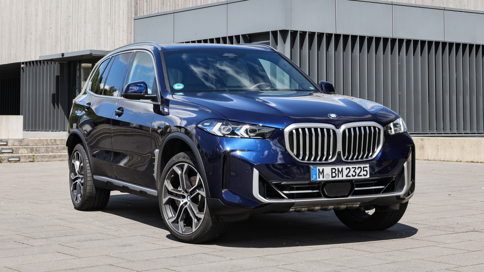 台灣汽車零關稅讓雙B降價逾4成？網議論「BMW會滿街跑」老司機嘆：不可能 | 地球黃金線