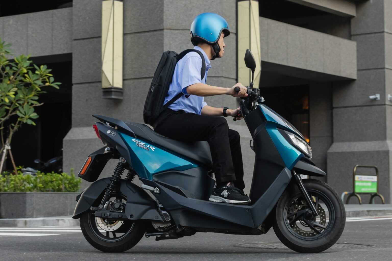 eMoving祭出暑期限時優惠，身分證出現「2個數字」現折1萬 | 地球黃金線