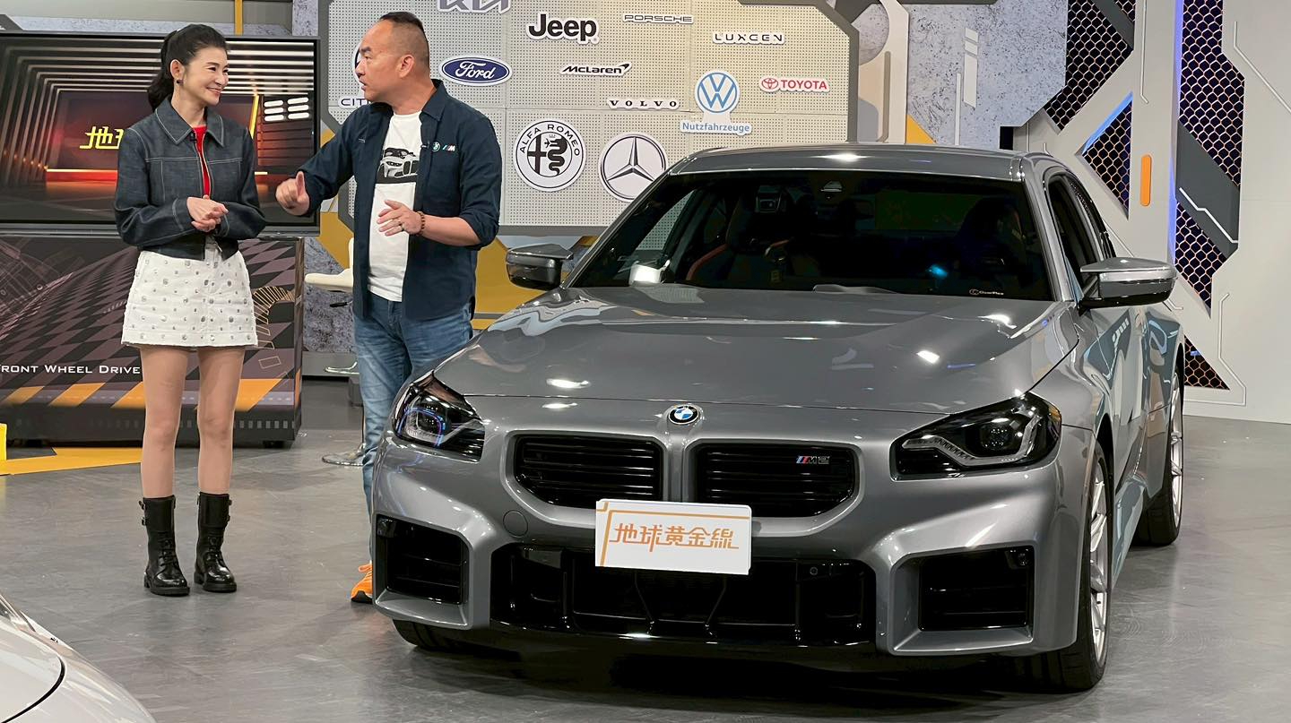 德哥Fun Car入手小改BMW M2，480匹手排開出滿滿幸福感 | 地球黃金線
