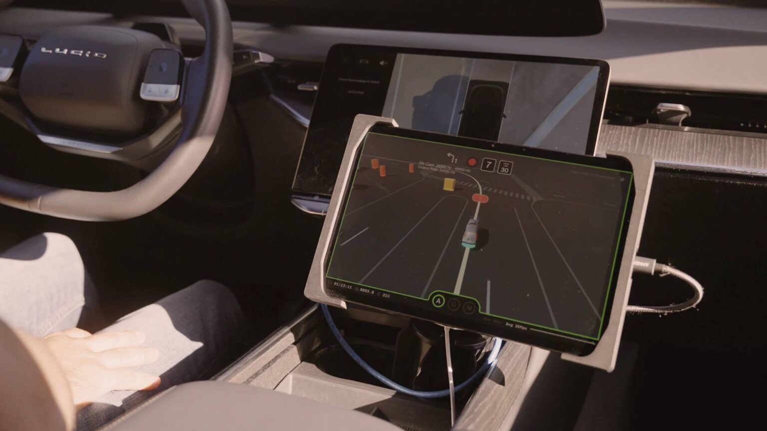 Lucid攜手Uber與Nuro打造全新自駕Robotaxi聯盟，全球預計投入2萬輛電動車 | 地球黃金線