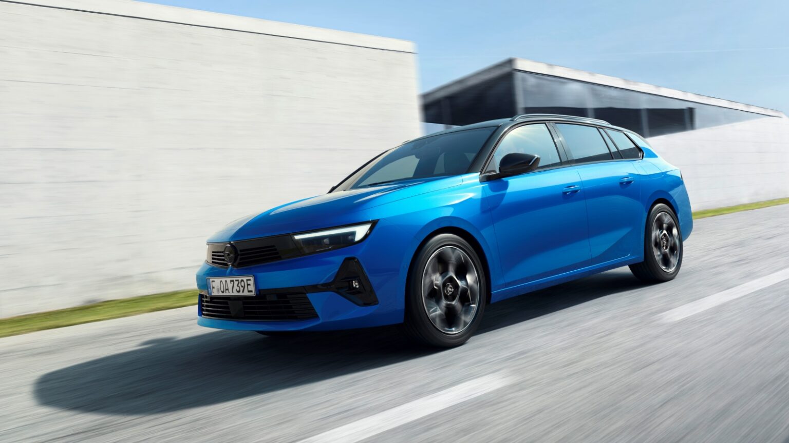 Opel Astra PHEV升級動力不加價，綜效輸出、純電續航同步提升 | 地球黃金線