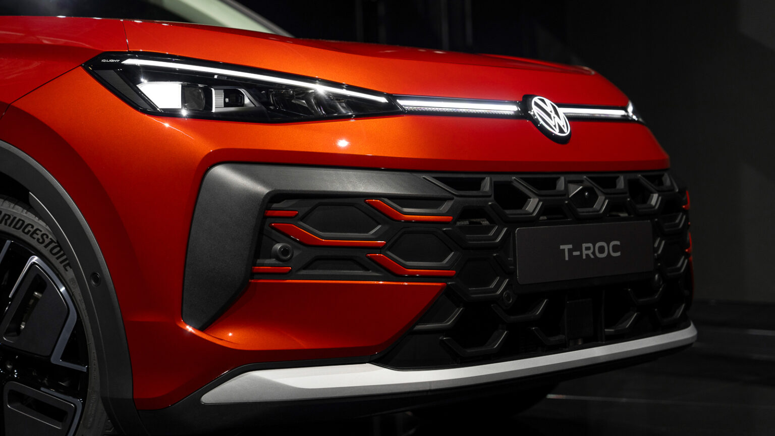 大改T-Roc亮相預告明年加入HEV動力，VW：T-Roc R同步開發中 | 地球黃金線