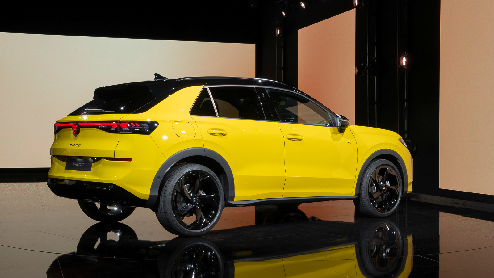 大改T-Roc亮相預告明年加入HEV動力，VW：T-Roc R同步開發中 | 地球黃金線