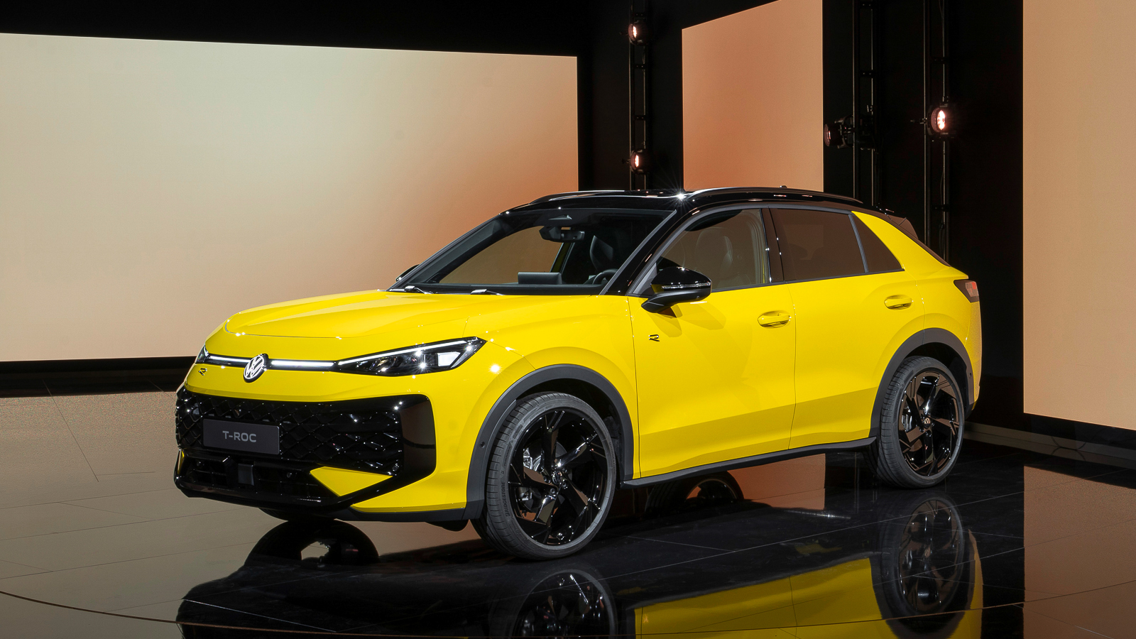 大改T-Roc亮相預告明年加入HEV動力，VW：T-Roc R同步開發中 | 地球黃金線