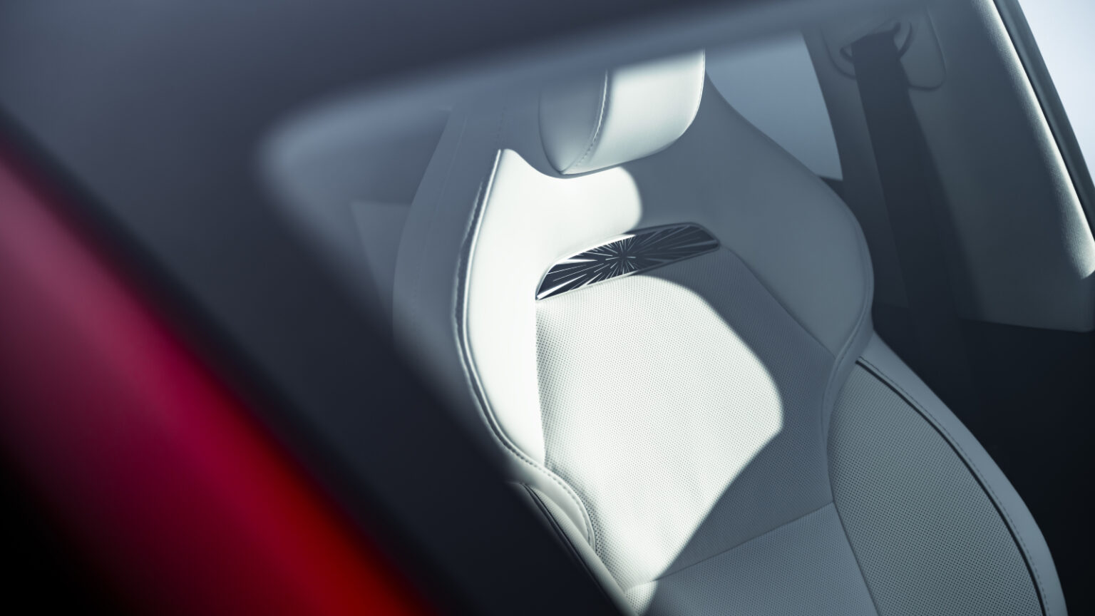 新Model Y Performance真的來了，歐洲先發續航580公里零百3.5秒 | 地球黃金線