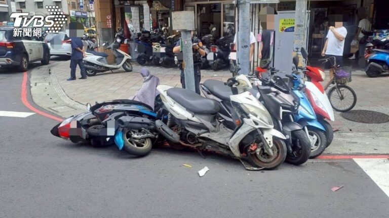 74歲小黃司機駕照2009年就酒駕註銷！無照載客16年「恍神撞6機車」肇逃 | 地球黃金線